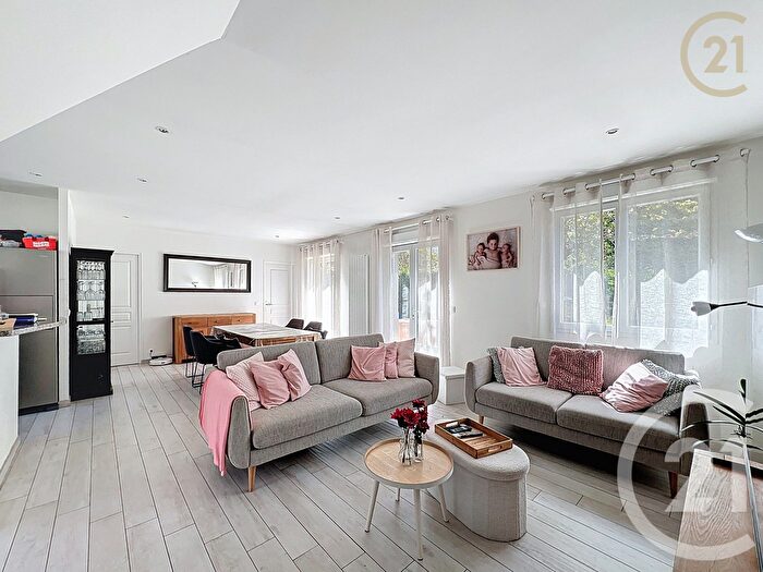 Maison 5 pièces à vendre à Saint-Fargeau-Ponthierry