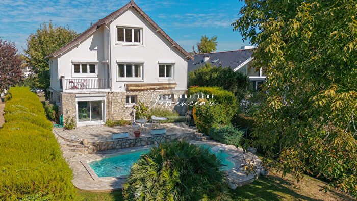 Poissy, Ile de Migneaux : Maison 6 pièces à vendre