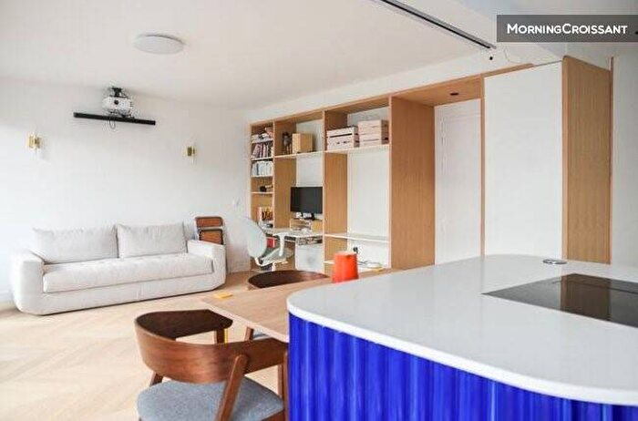 Appartement à louer - Belleville, Paris ème arrondissement - 2 pièces - 1 chambre