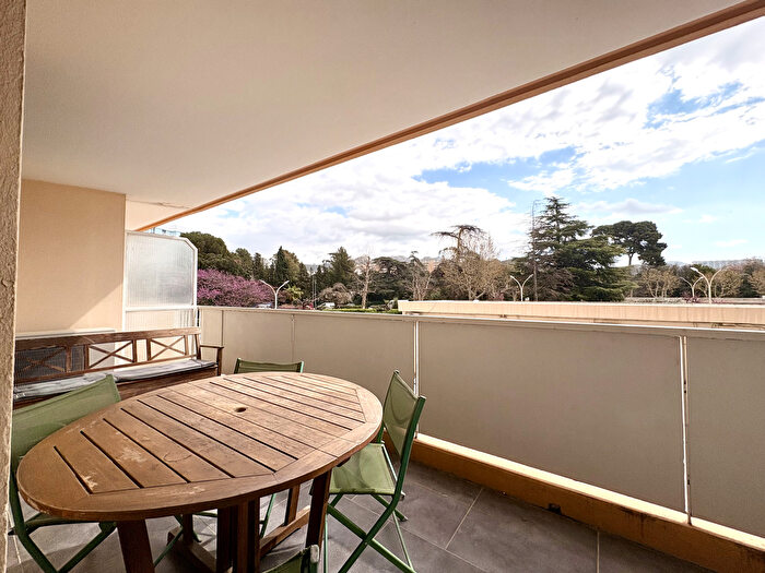 Appartement à vendre - Marseille e , Saint-Tronc - 3 pièces - 2 chambres