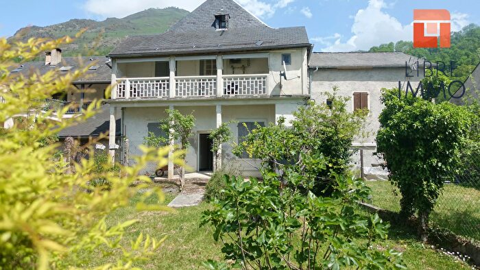 Maison 6 pièces à vendre à Béost