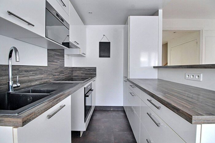 Centre Ville-Vieux Puteaux : Appartement 4 pièces à louer