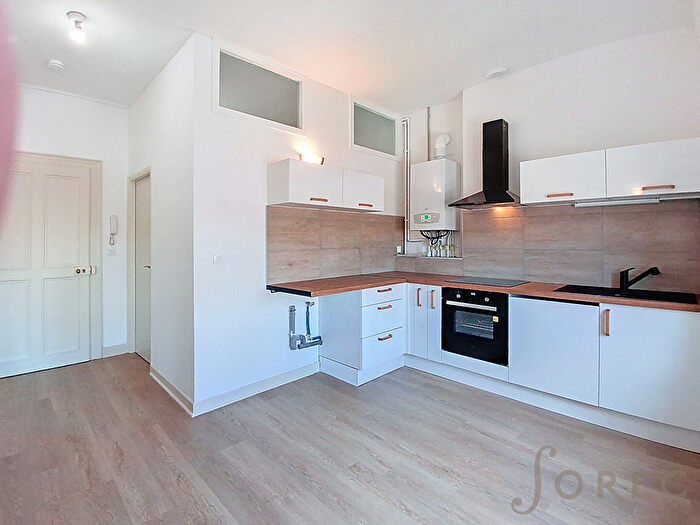 Appartement à louer - Metz, Ancienne ville - 3 pièces - 2 chambres