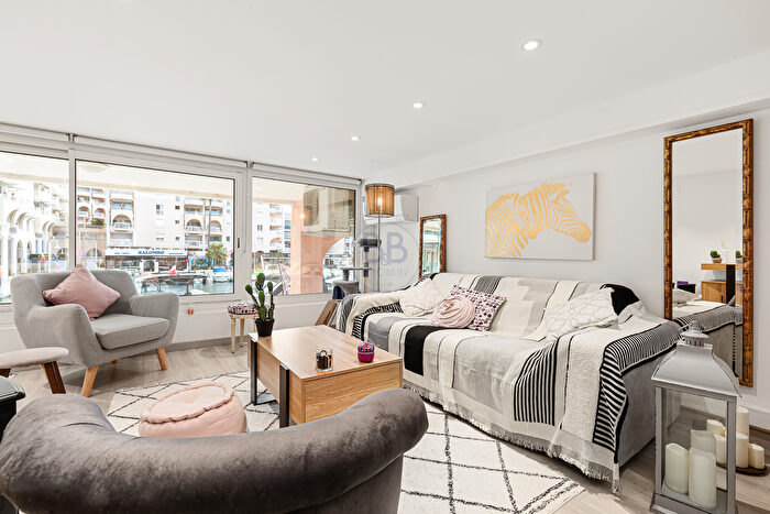 Appartement à vendre - Fréjus - 3 pièces - 2 chambres