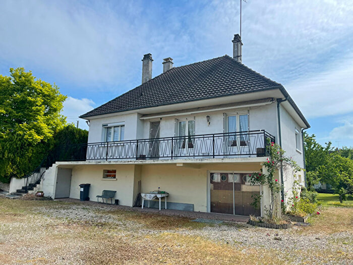 Maison à vendre - Brienon-sur-Armançon - 6 pièces - 4 chambres