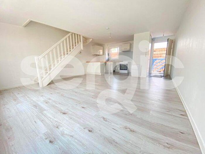 Villeneuve-dAscq, Pont de Bois, Hôtel de Ville : Appartement 3 pièces à louer