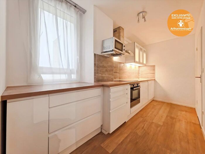 Évry, Les Pyramides : Appartement 4 pièces à vendre