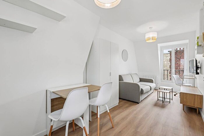 Appartement à louer - Champerret-Berthier, Paris ème arrondissement - 1 pièce