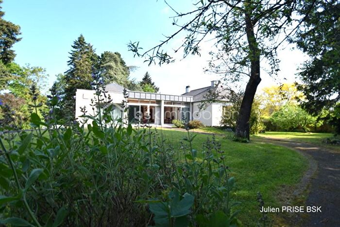 Maison 8 pièces à Châteaubourg, à vendre
