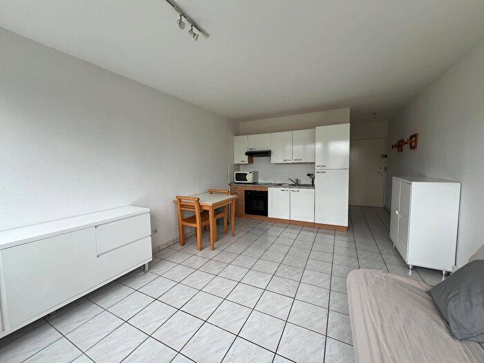 Est, Dardilly : Appartement 1 pièce à louer