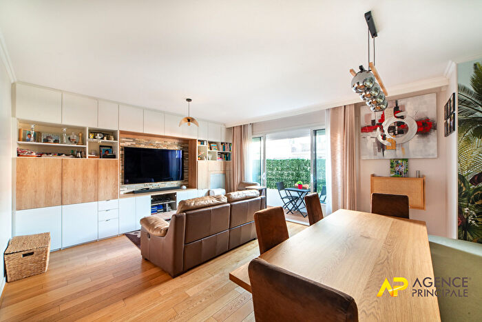 Appartement 4 pièces à vendre à Asnières-sur-Seine, Bécon, Bourguignons