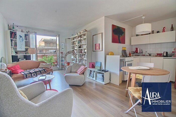 Appartement 3 pièces à Les Lilas, Decros, Convention, à vendre
