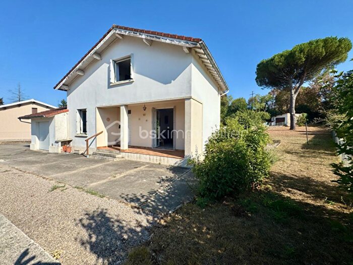 Maison 5 pièces à vendre à Saïx