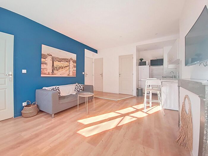 Appartement à louer - Dijon, Centre-ville - 2 pièces - 1 chambre