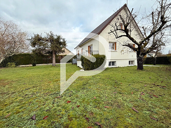 Maison à vendre - Le Châtelet-en-Brie - 8 pièces - 6 chambres