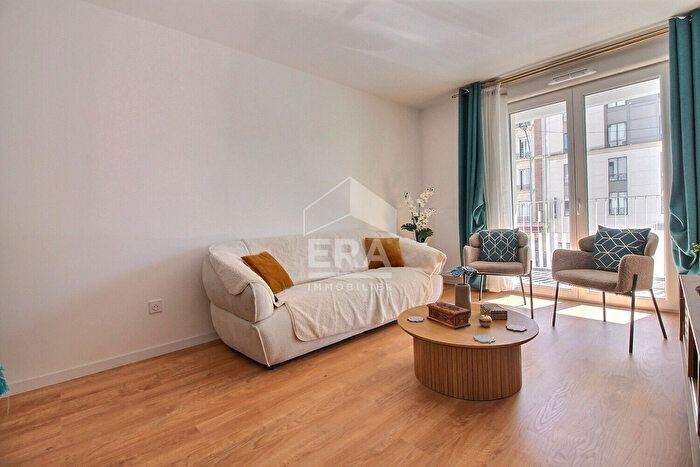 Appartement 4 pièces à vendre à Saint-Ouen, Centre-ville