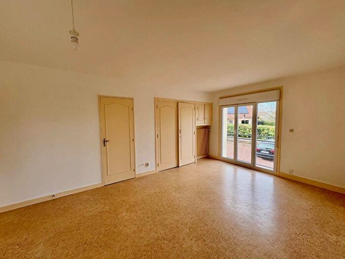 Appartement à louer - Arsenal, Roanne - 1 pièce