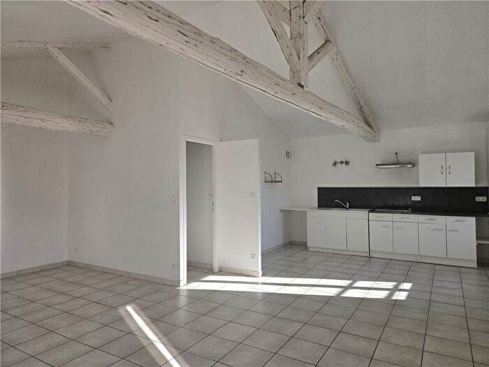 Appartement à louer - Grillon - 4 pièces - 3 chambres