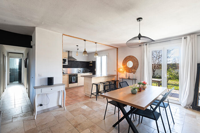 Maison à vendre - LIsle-sur-la-Sorgue, Villevieille - 5 pièces - 4 chambres