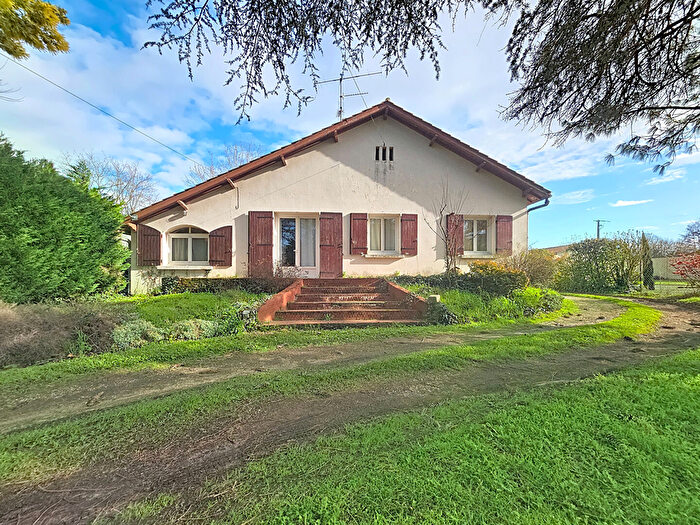 Maison à vendre - Saint-Denis-de-Pile - 4 pièces - 3 chambres