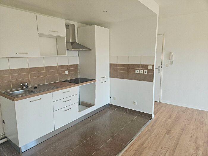 Saint-Arnoult-en-Yvelines - Appartement 2 pièces à louer