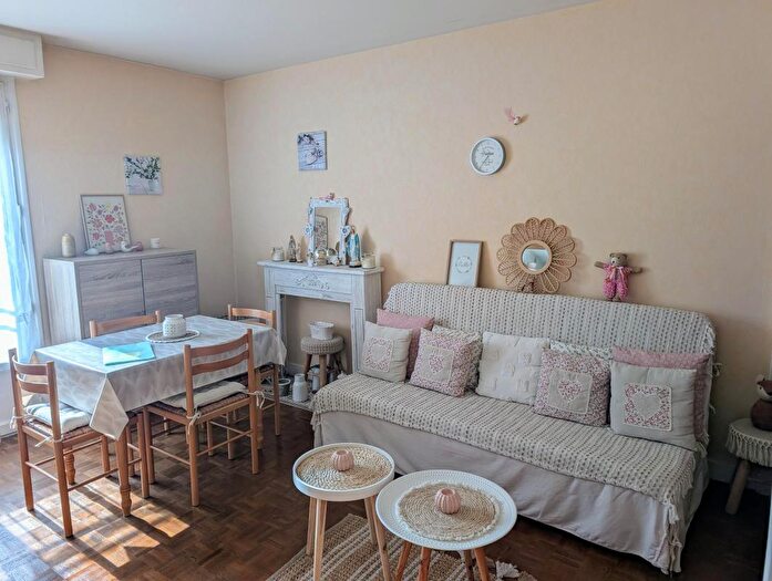 Appartement à vendre - Chenôve, Chenôve - 2 pièces - 1 chambre
