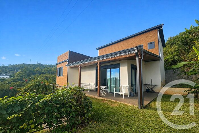 Maison 4 pièces à louer à Saint-Denis, La Montagne 15ème