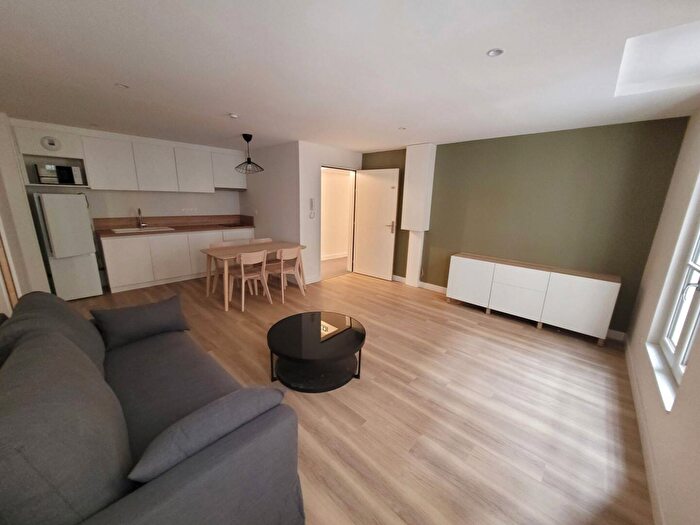 Appartement à louer - Auch - 2 pièces - 1 chambre