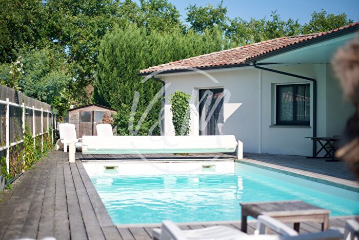 Maison 6 pièces à vendre à Arès