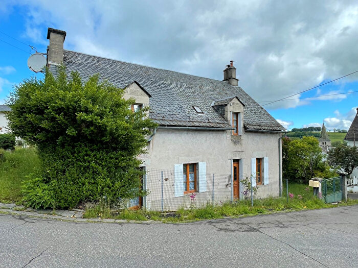 Maison 6 pièces à Riom-ès-Montagnes, à vendre