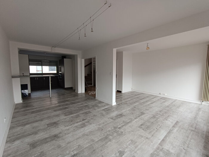 Maison à louer - Clermont-Ferrand, Les Landais, Fontaine du Bac, La Pardieu - 6 pièces - 4 chambres