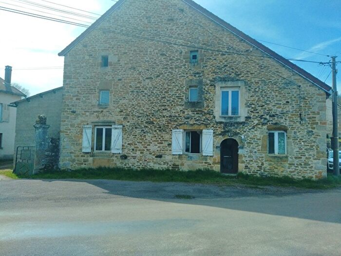 Maison à vendre - Langres - 5 pièces - 3 chambres