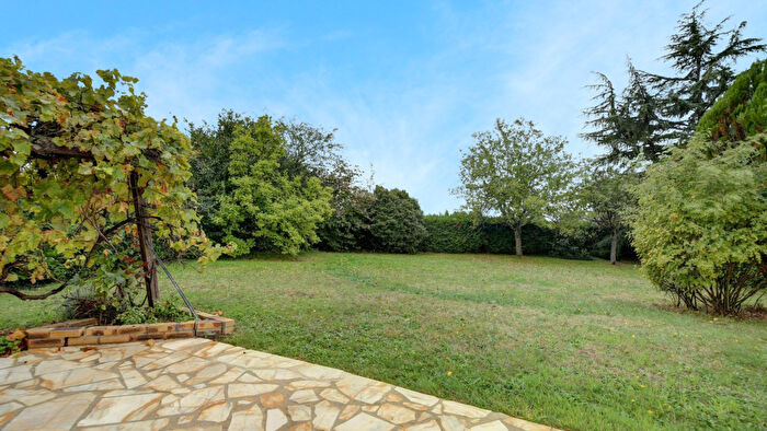 Maison à vendre - Saint-Nom-la-Bretèche - 9 pièces - 5 chambres