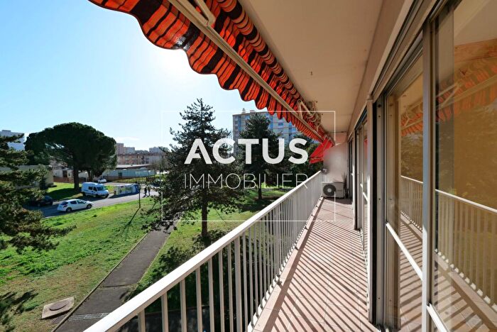 Appartement à vendre - Salon-de-Provence, Canourgues - 6 pièces - 4 chambres