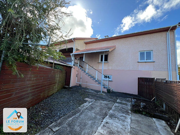 Maison à vendre - Saint-Joseph - 10 pièces - 7 chambres