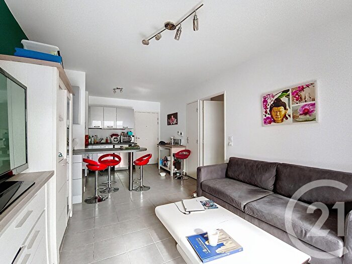 Appartement à vendre - Vénissieux - 2 pièces - 1 chambre