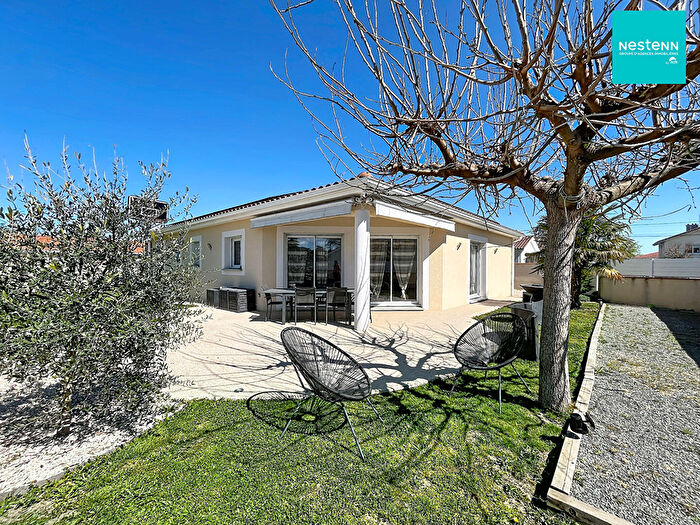 Maison à vendre - Boisset-lès-Montrond - 4 pièces - 3 chambres