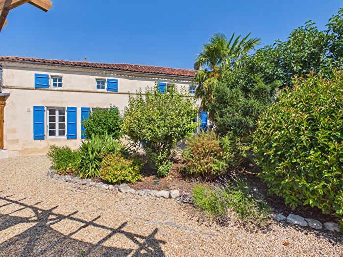 Maison 6 pièces à Néré, à vendre