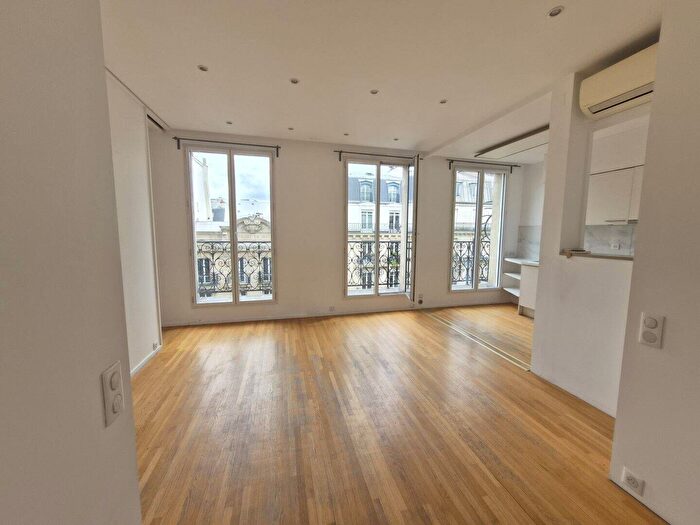 Appartement 4 pièces à Porte Dauphine, Paris 16ème arrondissement, à louer