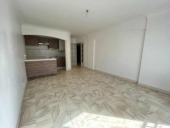 Appartement à vendre - La Roche-sur-Yon, Pyramides, Jean-Yole - 2 pièces - 1 chambre