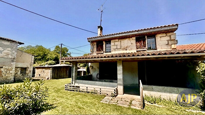 Maison 3 pièces à Lamarque, à vendre