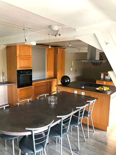 Appartement à louer - Saint-Bonnet-le-Château - 4 pièces - 3 chambres