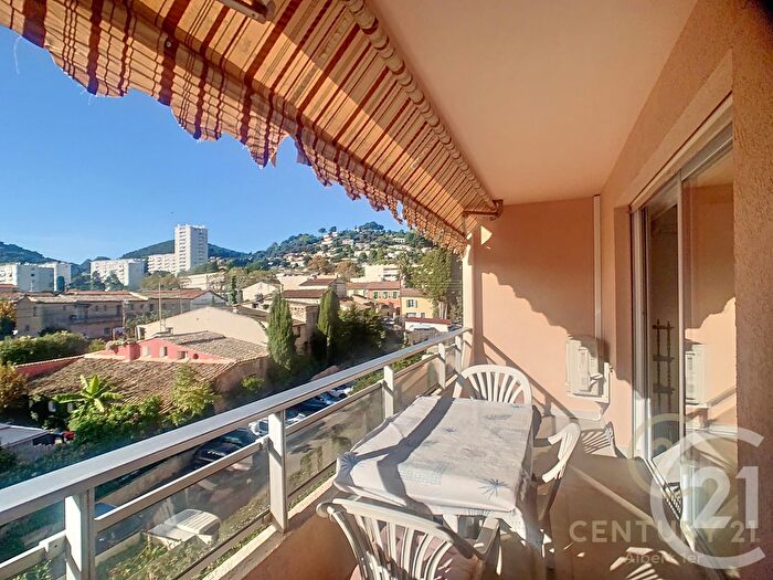 Appartement 1 pièce à Vallauris, Centre-ville, à louer