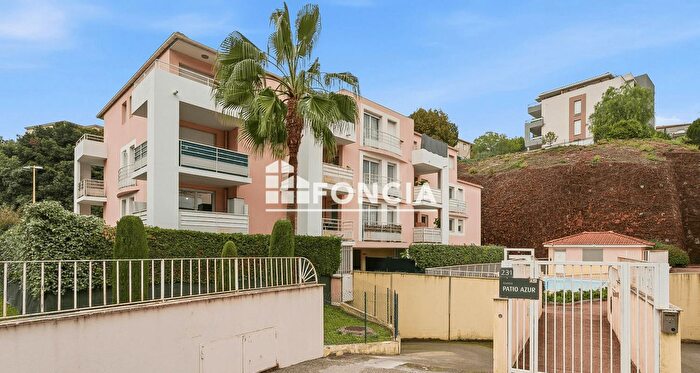 Appartement à vendre - Saint-Laurent-du-Var, Tuilière, Sainte-Petronille, Les Crottes, Tour, Iscles - 2 pièces - 1 chambre