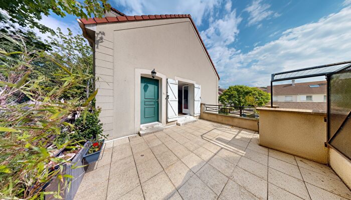 Plaisir, Aqueduc : Appartement 4 pièces à vendre