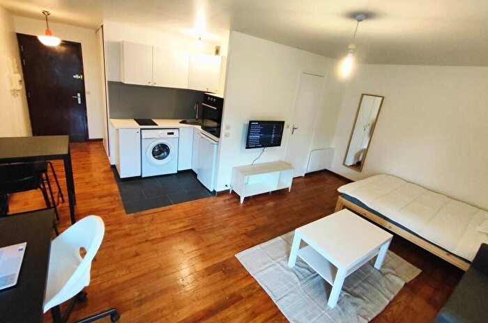 Centre Ville, Viry-Châtillon - Appartement 1 pièce à louer