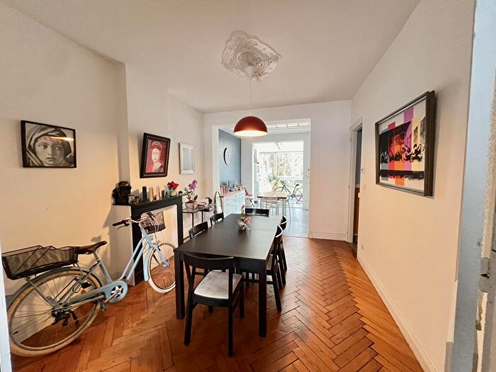 Maison à vendre - Valenciennes - 5 pièces - 3 chambres