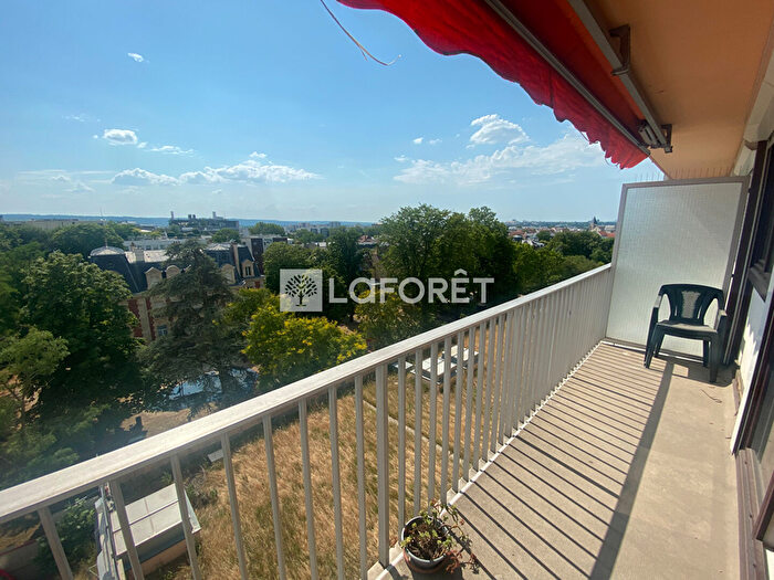 Appartement 1 pièce à Nanterre, Centre-ville, à vendre