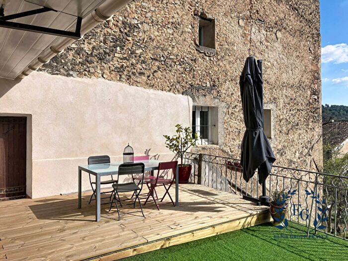 Appartement à louer - Barjols - 5 pièces - 1 chambre