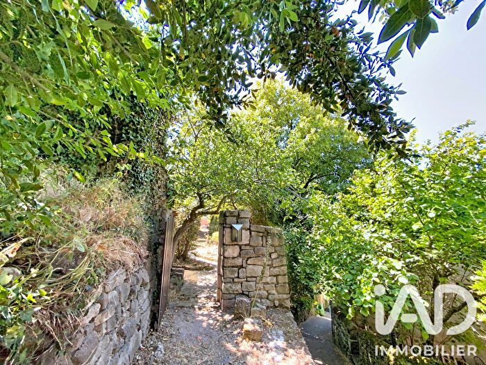 La Bégude-de-Mazenc : Maison 9 pièces à vendre